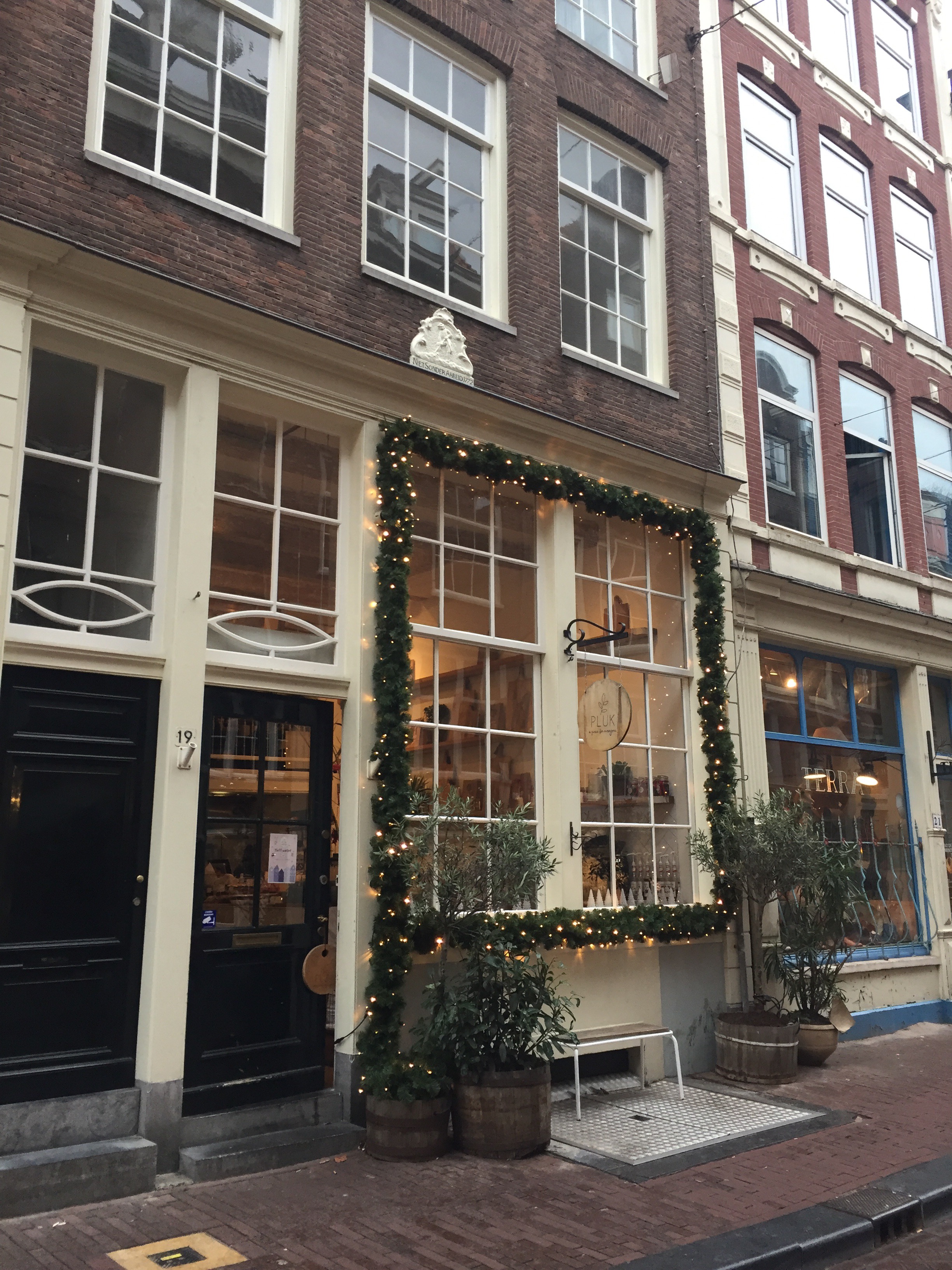 Tatlı Cafe: Pluk Amsterdam | Bi' Yer Keşfet